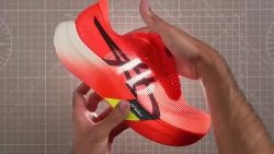 Cut in half: ASICS Metaspeed Sky Paris Review | RunRepeat