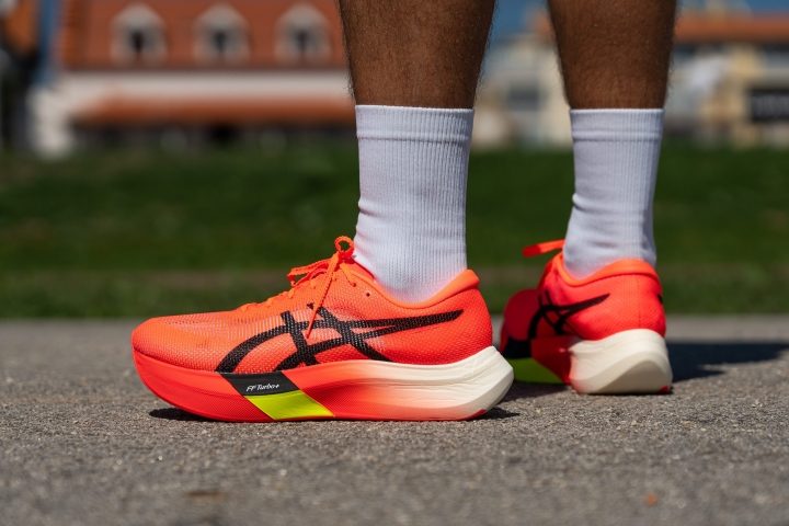 Cut in half: ASICS Metaspeed Sky Paris Review (2024) | RunRepeat