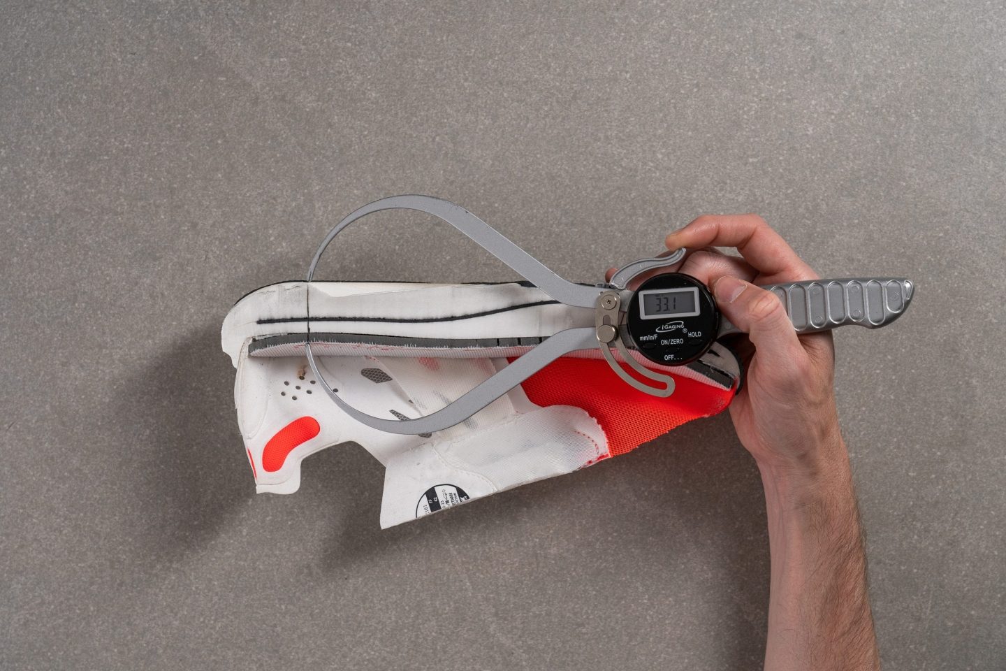 Cut in half: Altra Vanish Carbon 2 Review (2024) | RunRepeat