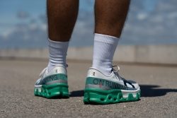 Cut in half: On Cloudmonster Hyper Review | RunRepeat