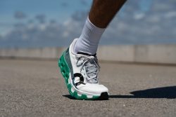 Cut in half: On Cloudmonster Hyper Review | RunRepeat