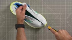 Cut in half: Reebok FloatZig 1 Review | RunRepeat