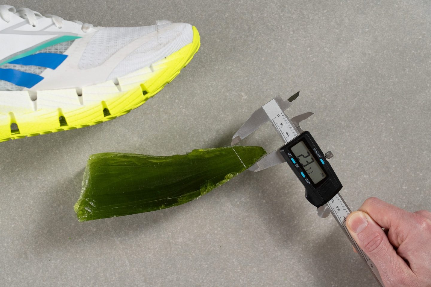 Cut in half: Reebok FloatZig 1 Review | RunRepeat