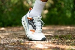 Cut in half: On Cloudhorizon Review (2024) | RunRepeat