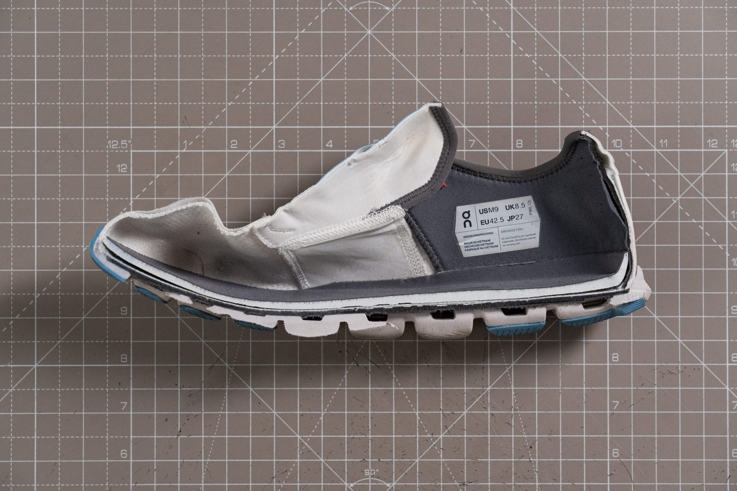 Cut in half: On Cloud X 3 AD Review | RunRepeat