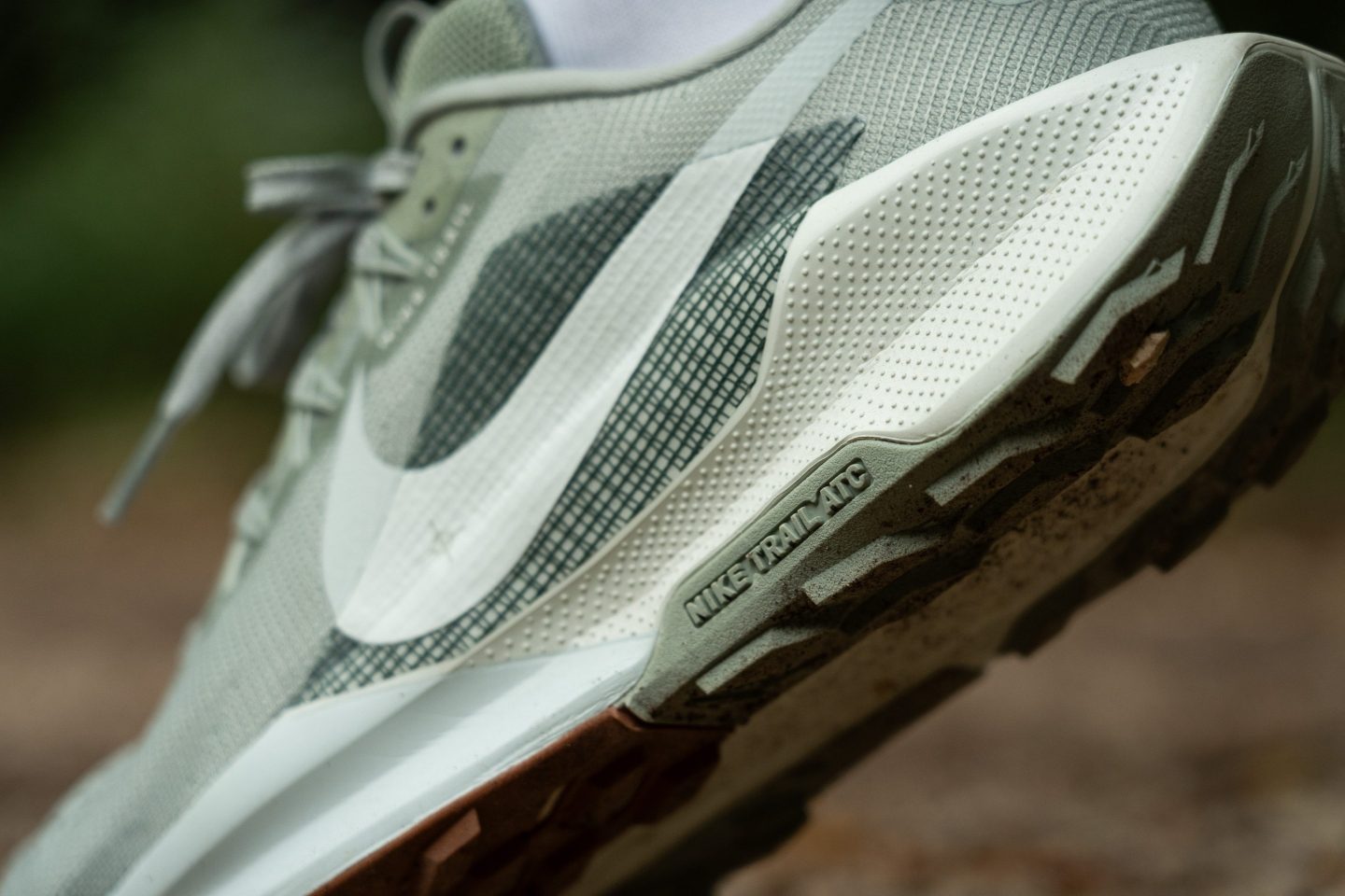 Cut in half: Nike Pegasus Trail 5 Review (2024) | RunRepeat