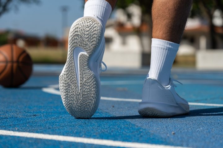 Cut in half: Nike Precision 7 Review | RunRepeat