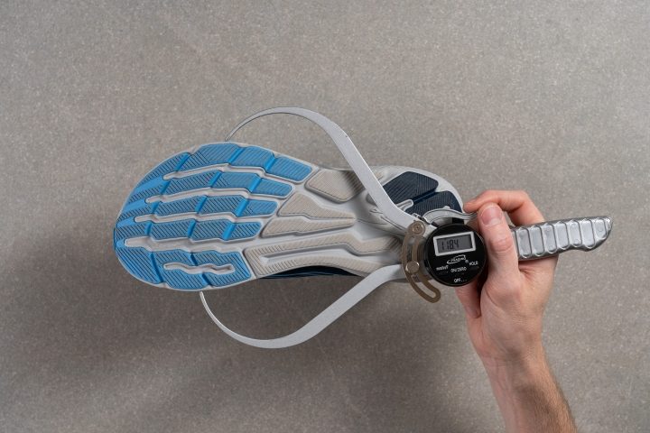 Cut in half: Altra Experience Flow Review (2024) | RunRepeat