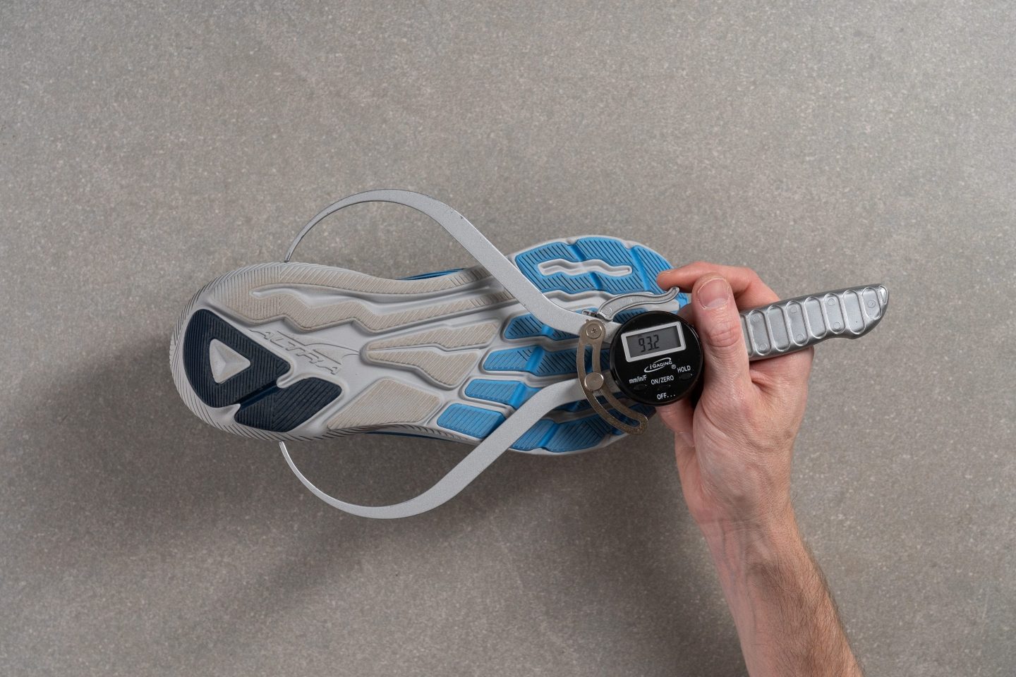 Cut in half: Altra Experience Flow Review (2024) | RunRepeat