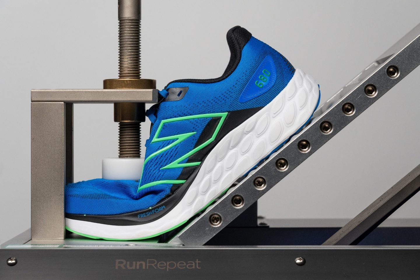 Cut in half: New Balance Fresh Foam 680 v8 Review | RunRepeat