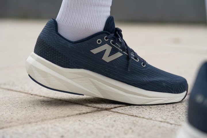 Cut in half: New Balance FuelCell Propel v5 Review | RunRepeat
