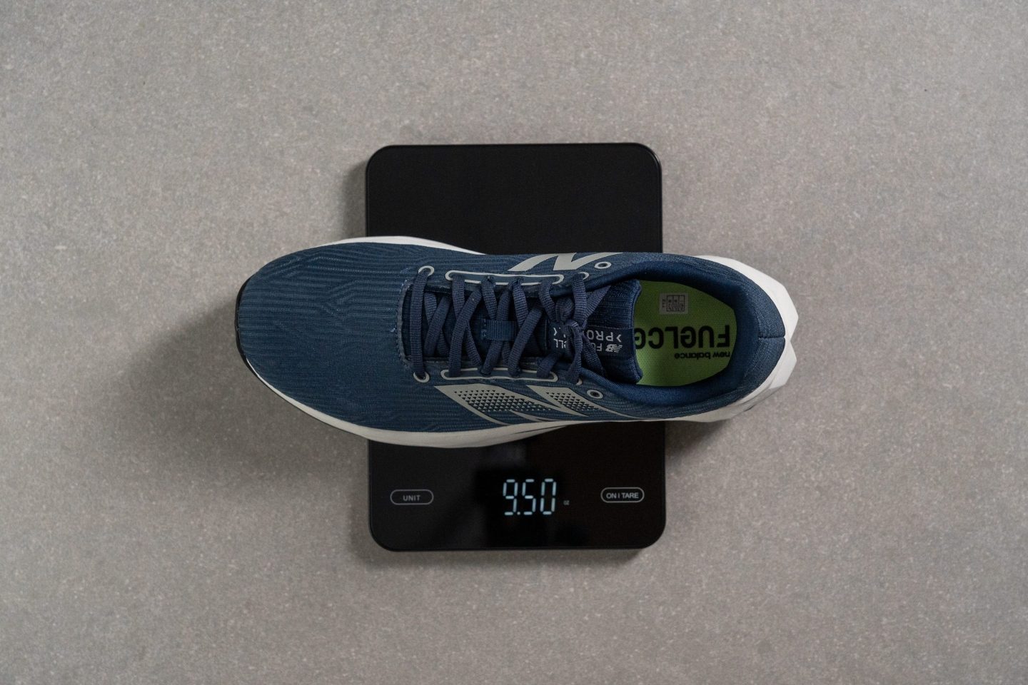 Cut in half: New Balance FuelCell Propel v5 Review (2024) | RunRepeat