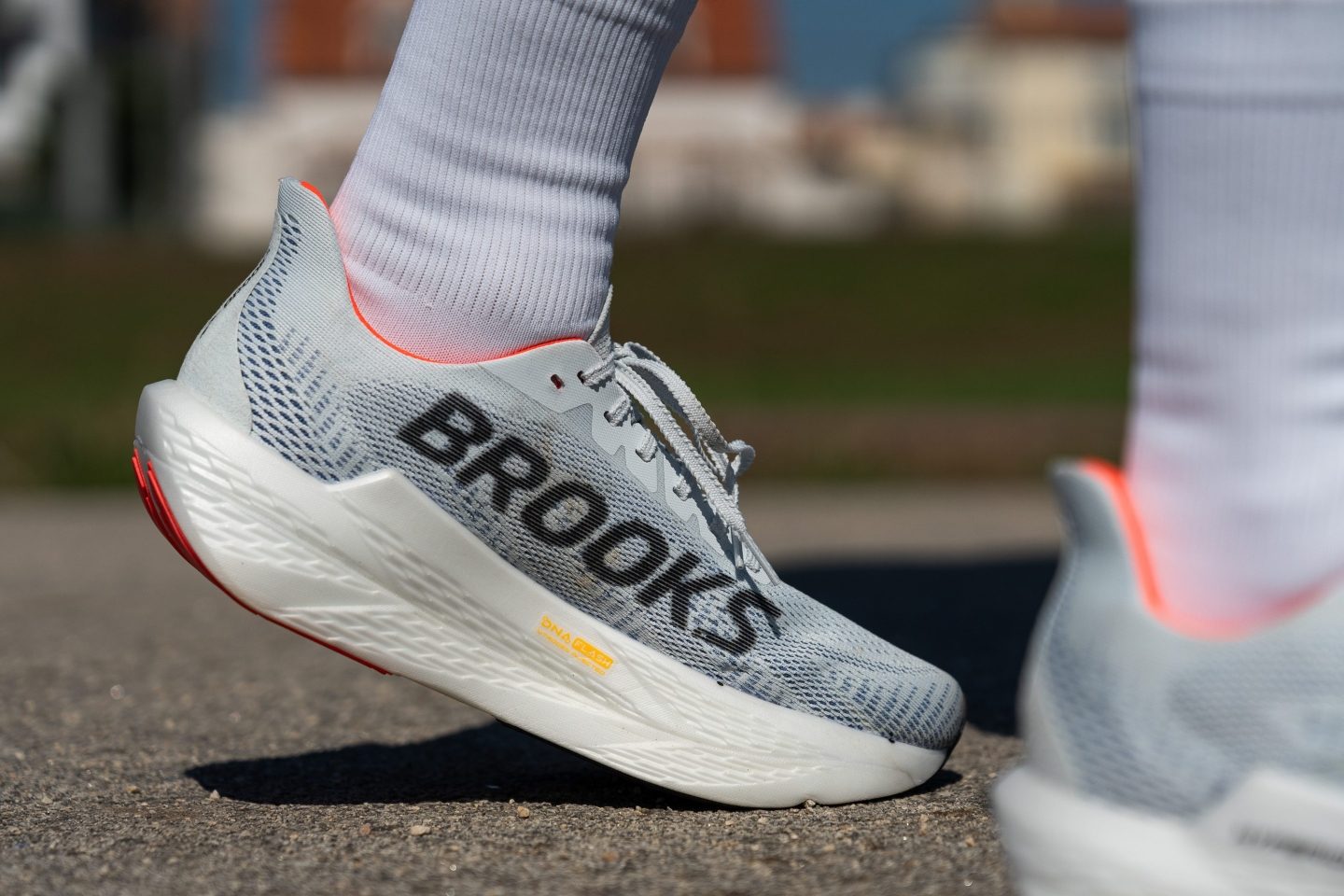 Cut in half: Brooks Hyperion Max 2 Review (2024) | RunRepeat