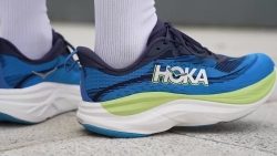Cut in half: Hoka Skyflow Review | RunRepeat