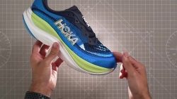 Cut in half: Hoka Skyflow Review | RunRepeat