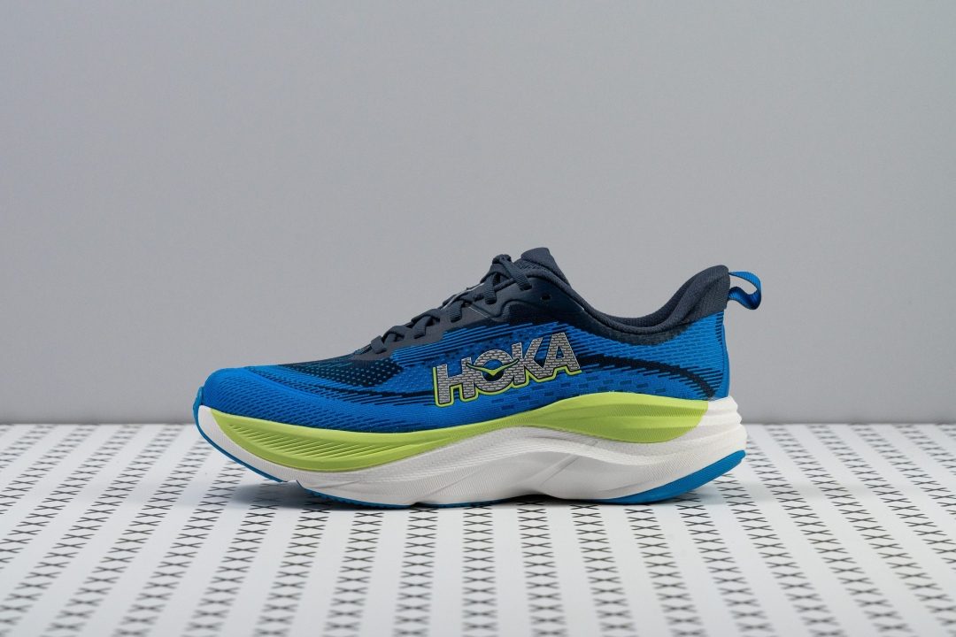 Cut in half: Hoka Skyflow Review (2024) | RunRepeat
