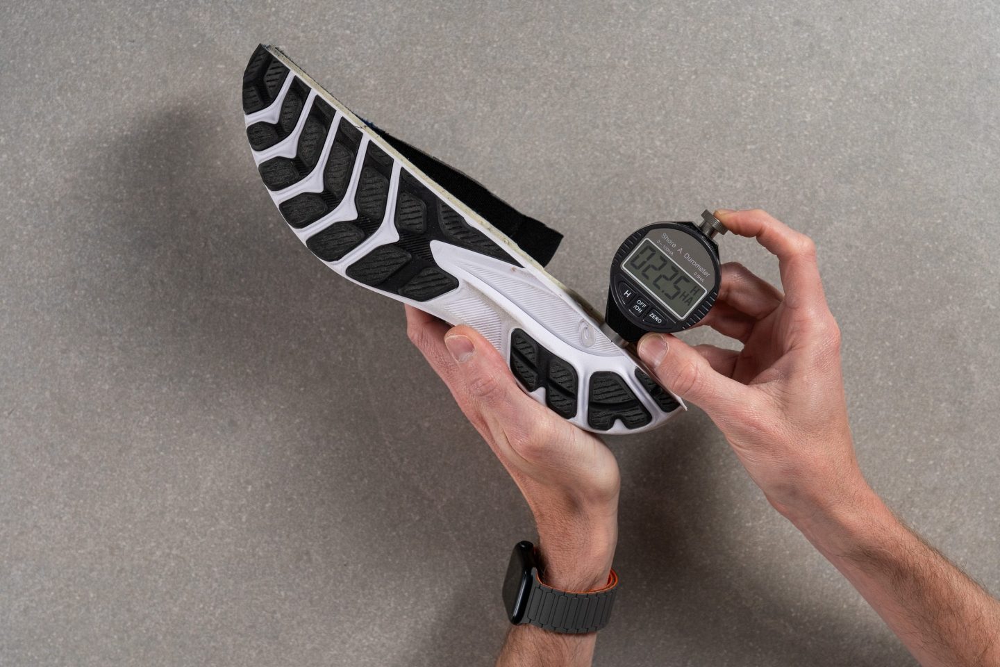 Cut in half: ASICS GT 1000 13 Review | RunRepeat