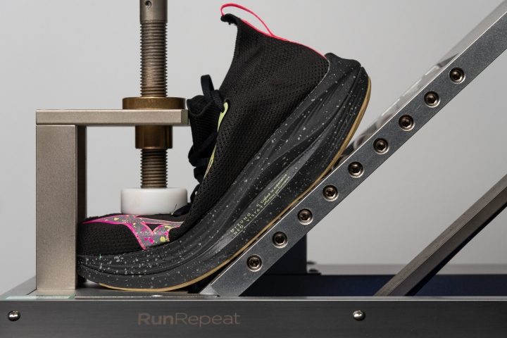 Cut in half: Mizuno Neo Vista Review (2024) | RunRepeat