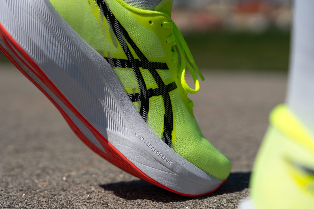 Cut in half: ASICS Magic Speed 4 Review (2024) | RunRepeat