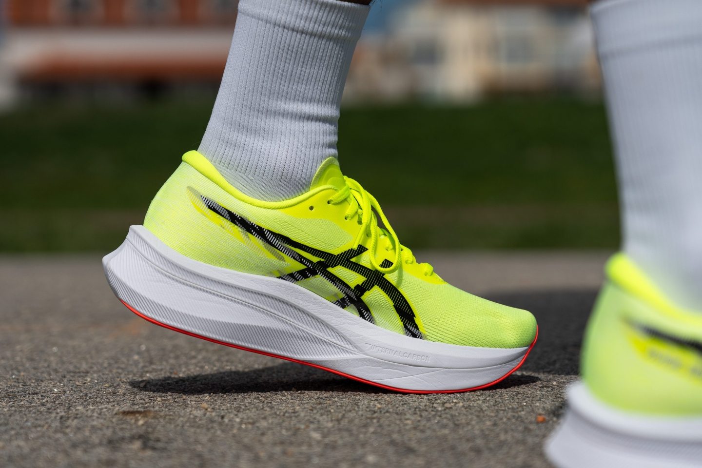 Cut in half: ASICS Magic Speed 4 Review (2024) | RunRepeat