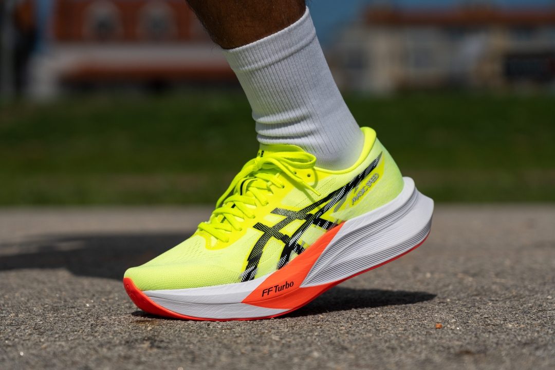 Cut in half: ASICS Magic Speed 4 Review (2024) | RunRepeat