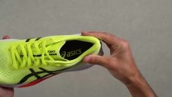 Cut in half: ASICS Magic Speed 4 Review (2024) | RunRepeat