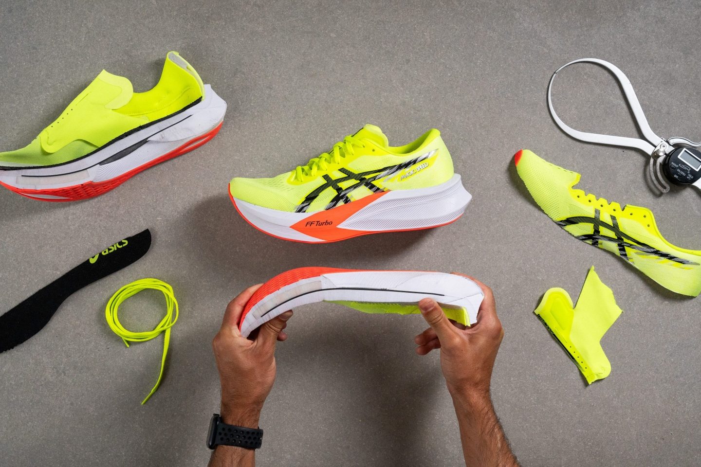 Cut in half: ASICS Magic Speed 4 Review | RunRepeat