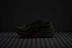 Cut in half: ASICS Magic Speed 4 Review (2024) | RunRepeat