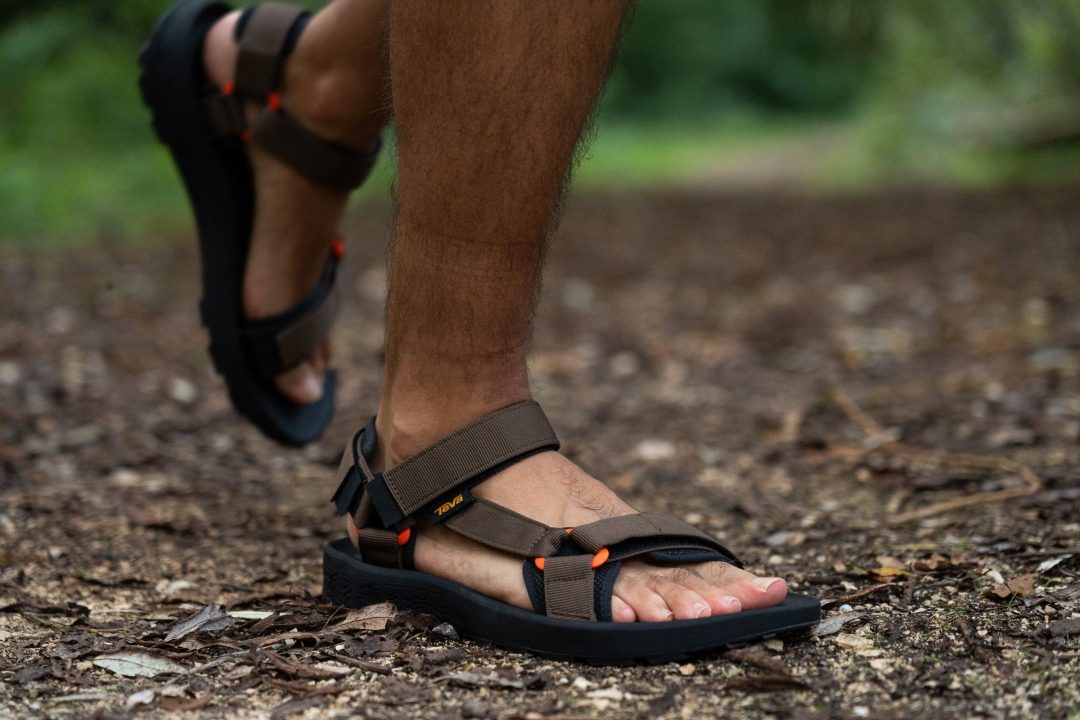 Cut in half: Teva Hydratrek Review (2024) | RunRepeat