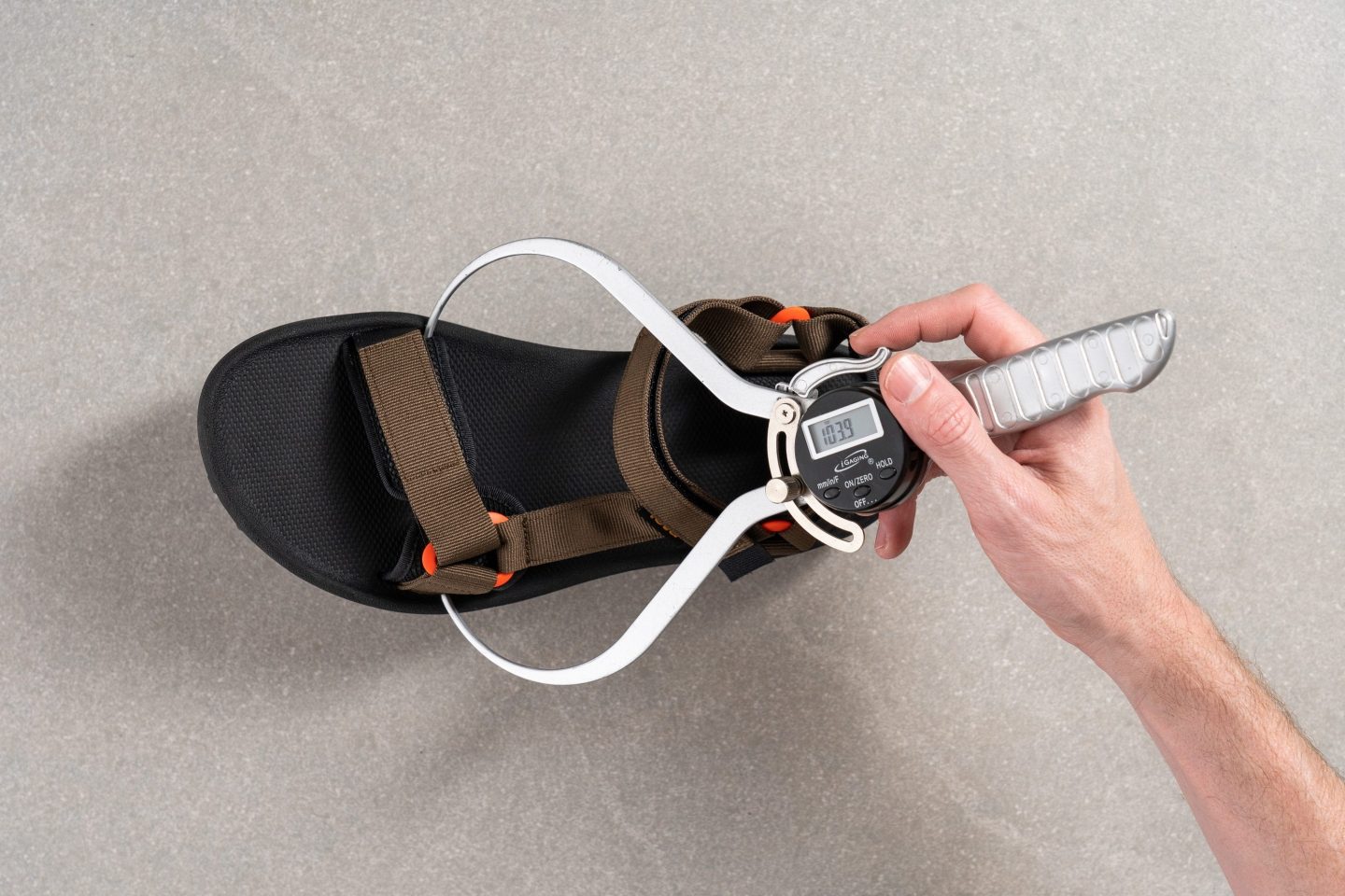 Cut in half: Teva Hydratrek Review | RunRepeat