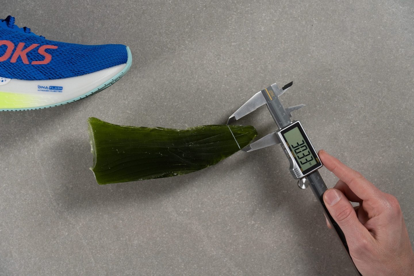 Cut in half: Brooks Hyperion GTS 2 Review (2025) | RunRepeat