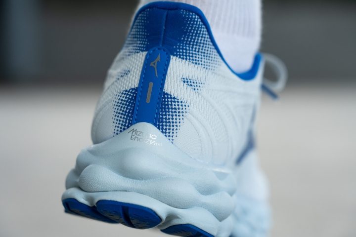 Cut in half: Mizuno Wave Sky 8 Review | RunRepeat