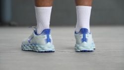 Cut in half: Mizuno Wave Sky 8 Review | RunRepeat