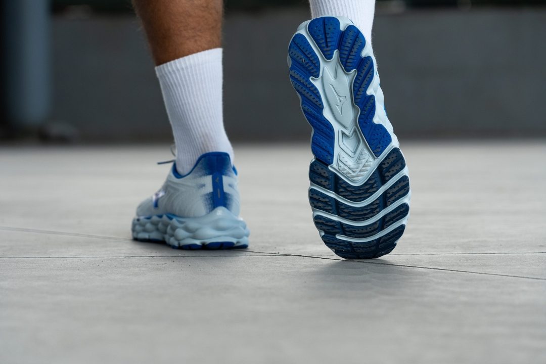 Cut in half: Mizuno Wave Sky 8 Review | RunRepeat