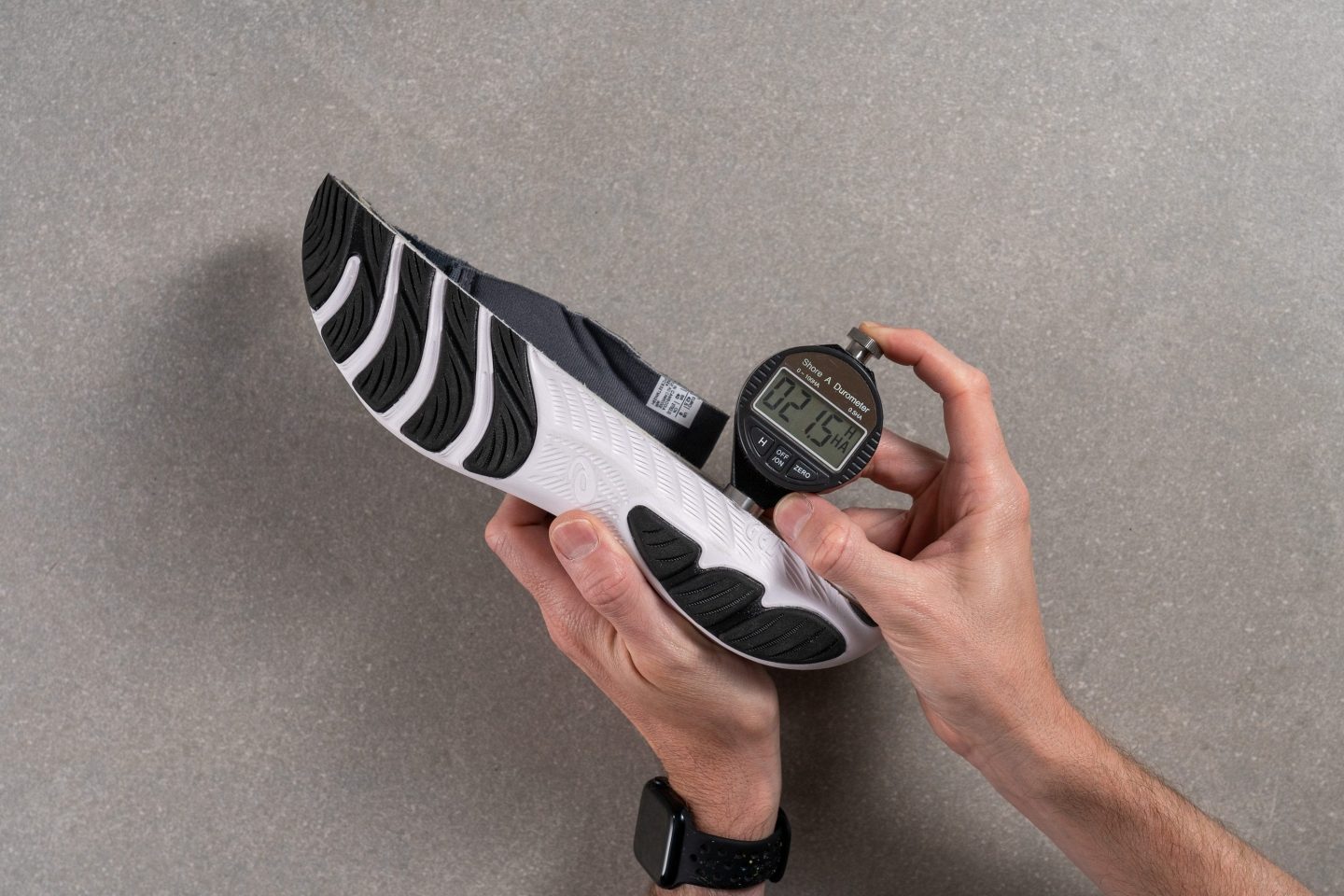 Cut in half: ASICS Gel Contend 9 Review | RunRepeat