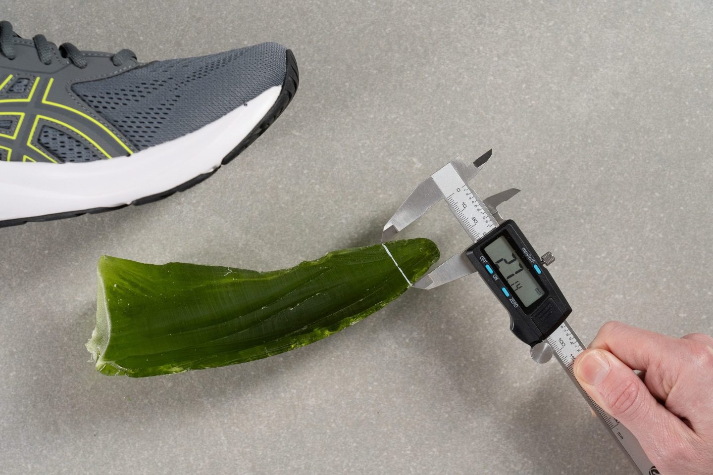 Cut in half: ASICS Gel Contend 9 Review (2024) | RunRepeat