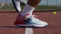 Cut in half: Babolat Jet Mach 3 Review (2024) | RunRepeat