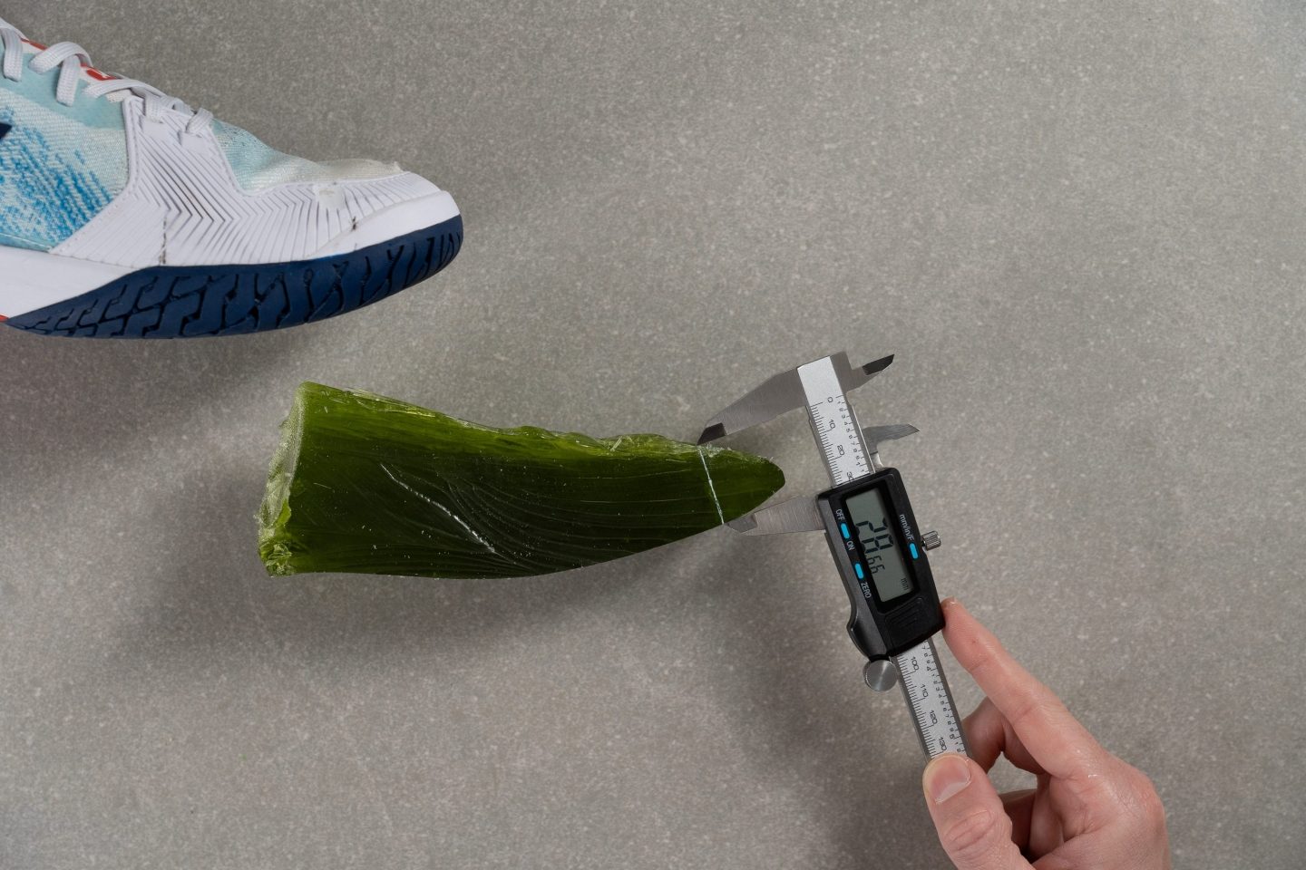 Cut in half: Babolat Jet Mach 3 Review | RunRepeat