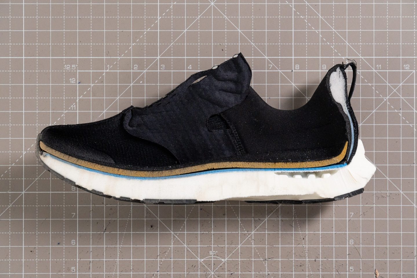 Cut in half: ASICS GT 2000 13 Review | RunRepeat