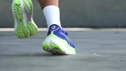 Cut in half: Puma MagMax Nitro Review | RunRepeat