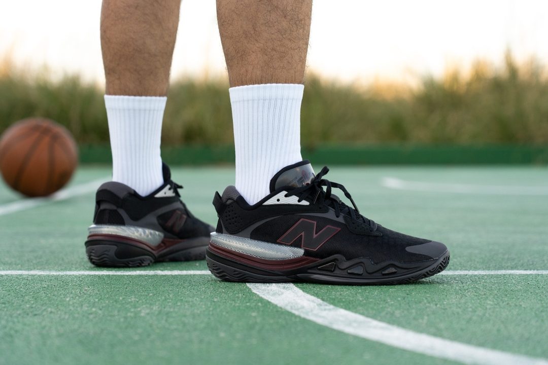 Cut in half: New Balance Hesi Low v2 Review (2026) | RunRepeat