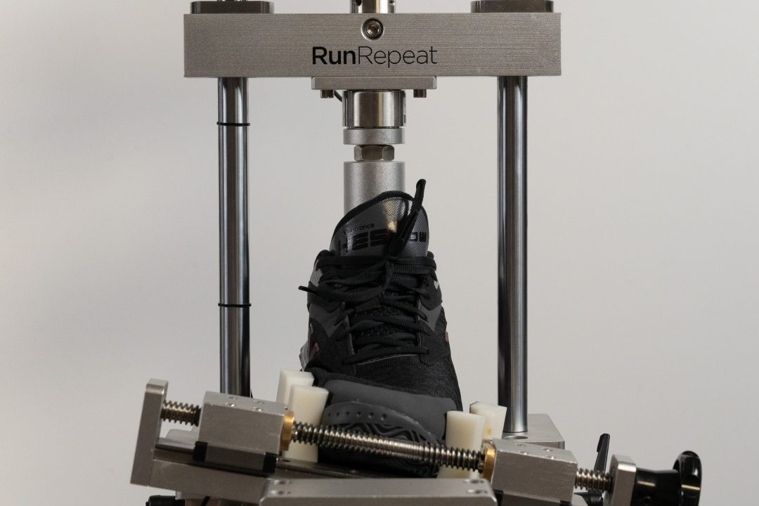 Cut in half: New Balance Hesi Low v2 Review (2026) | RunRepeat