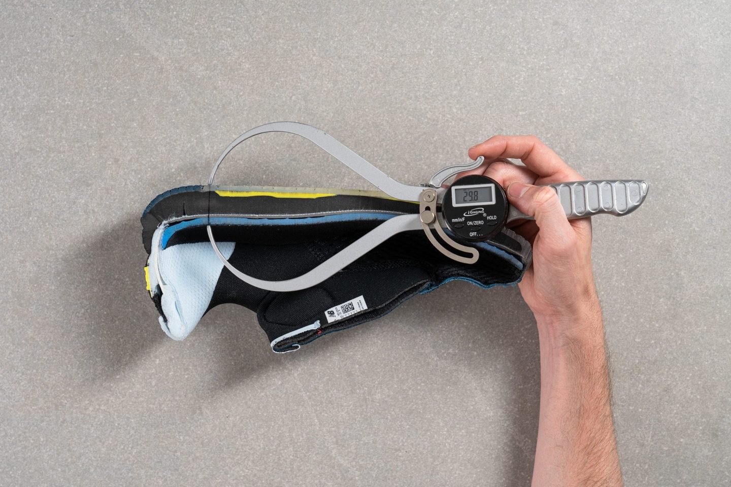 Cut in half: New Balance FuelCell 996 v6 Review | RunRepeat