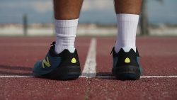 Cut in half: New Balance FuelCell 996 v6 Review | RunRepeat