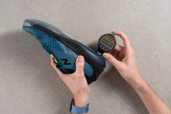 Cut in half: New Balance FuelCell 996 v6 Review | RunRepeat