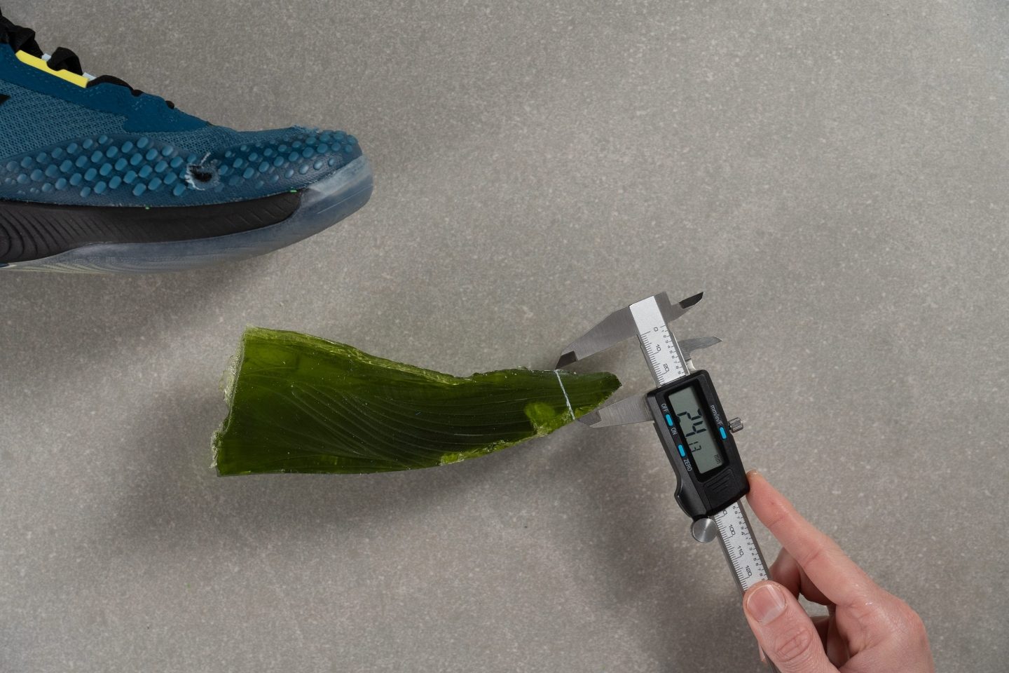 Cut in half: New Balance FuelCell 996 v6 Review | RunRepeat