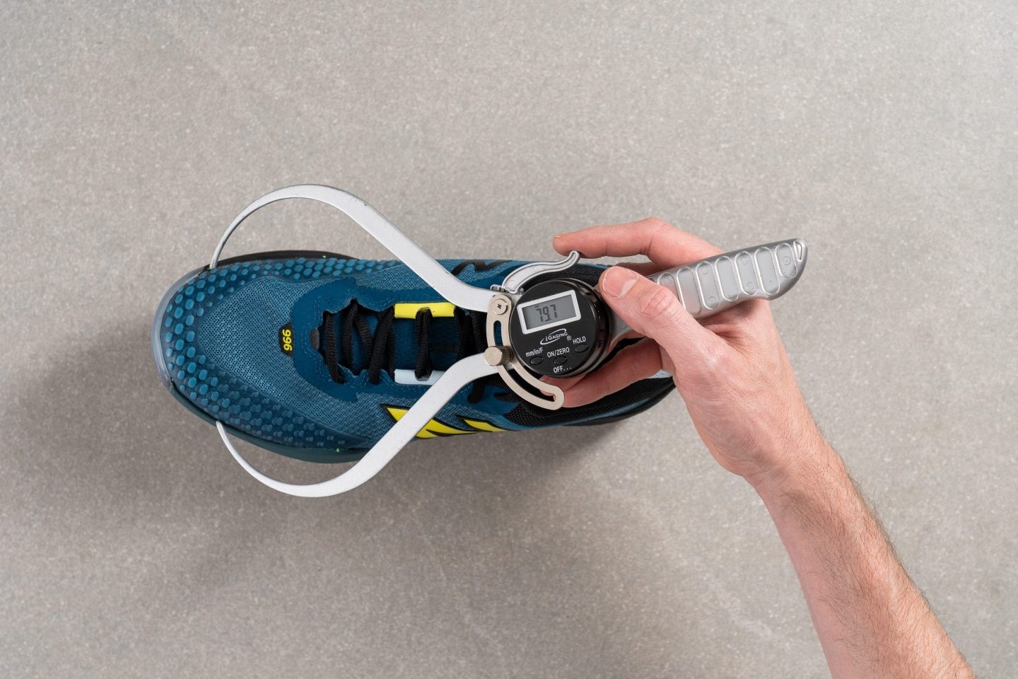 Cut in half: New Balance FuelCell 996 v6 Review (2024) | RunRepeat