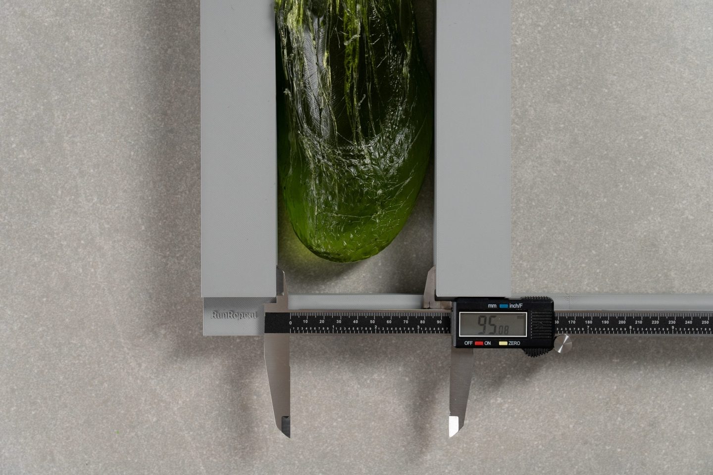 Cut in half: New Balance FuelCell 996 v6 Review | RunRepeat