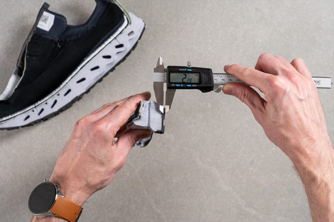 Cut in half: On Cloudhorizon Waterproof Review (2024) | RunRepeat