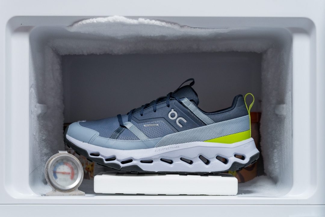 Cut in half: On Cloudhorizon Waterproof Review (2024) | RunRepeat